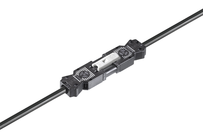 EC002587 - Patch cord for plug-in building installation